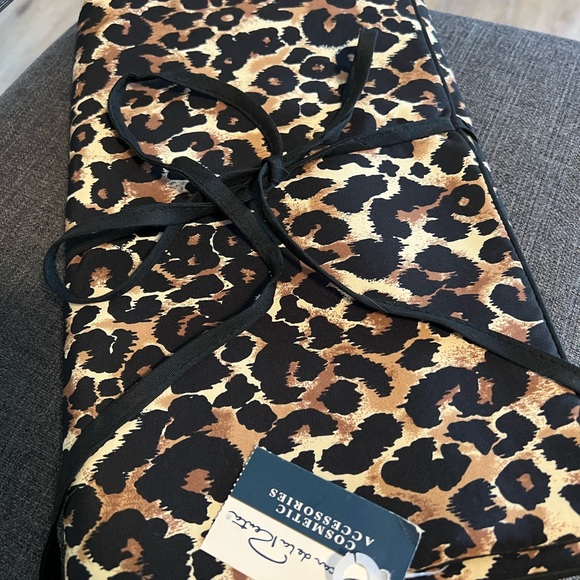 Oscar Dela Renta | Accessories | Oscar De La Renta Tri Fold Bag | Poshmark